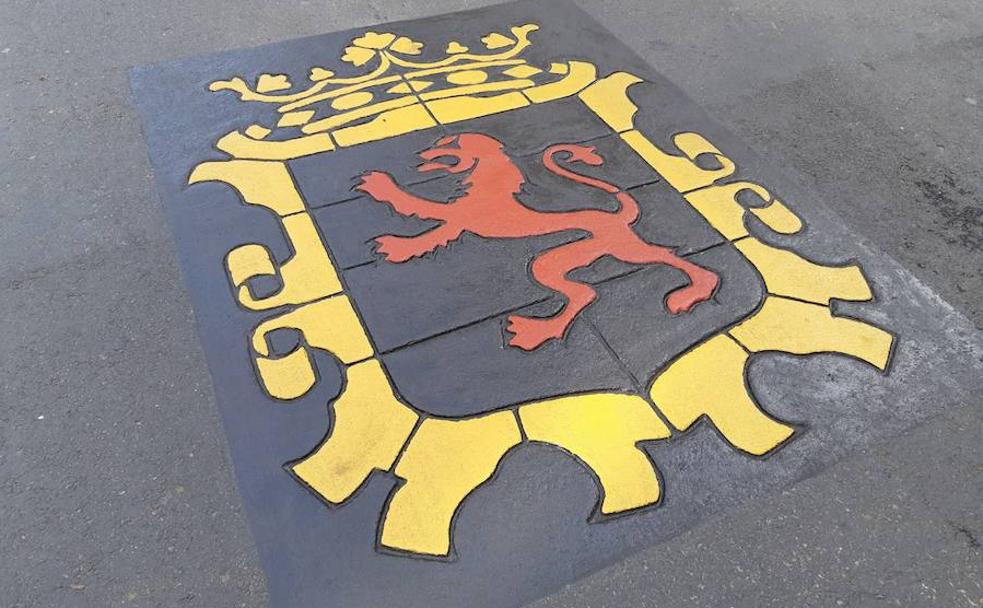 Los escudos de León vuelven al color | leonoticias