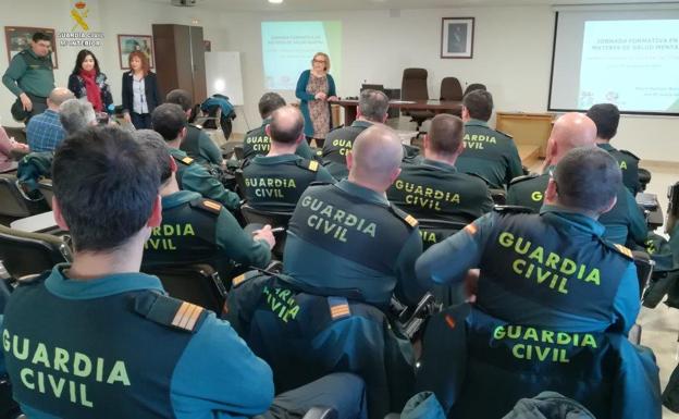 Los usuarios y empleados de Alfaem conocen la Comandancia de la Guardia ... Los usuarios y empleados de Alfaem conocen la Comandancia de la Guardia ...