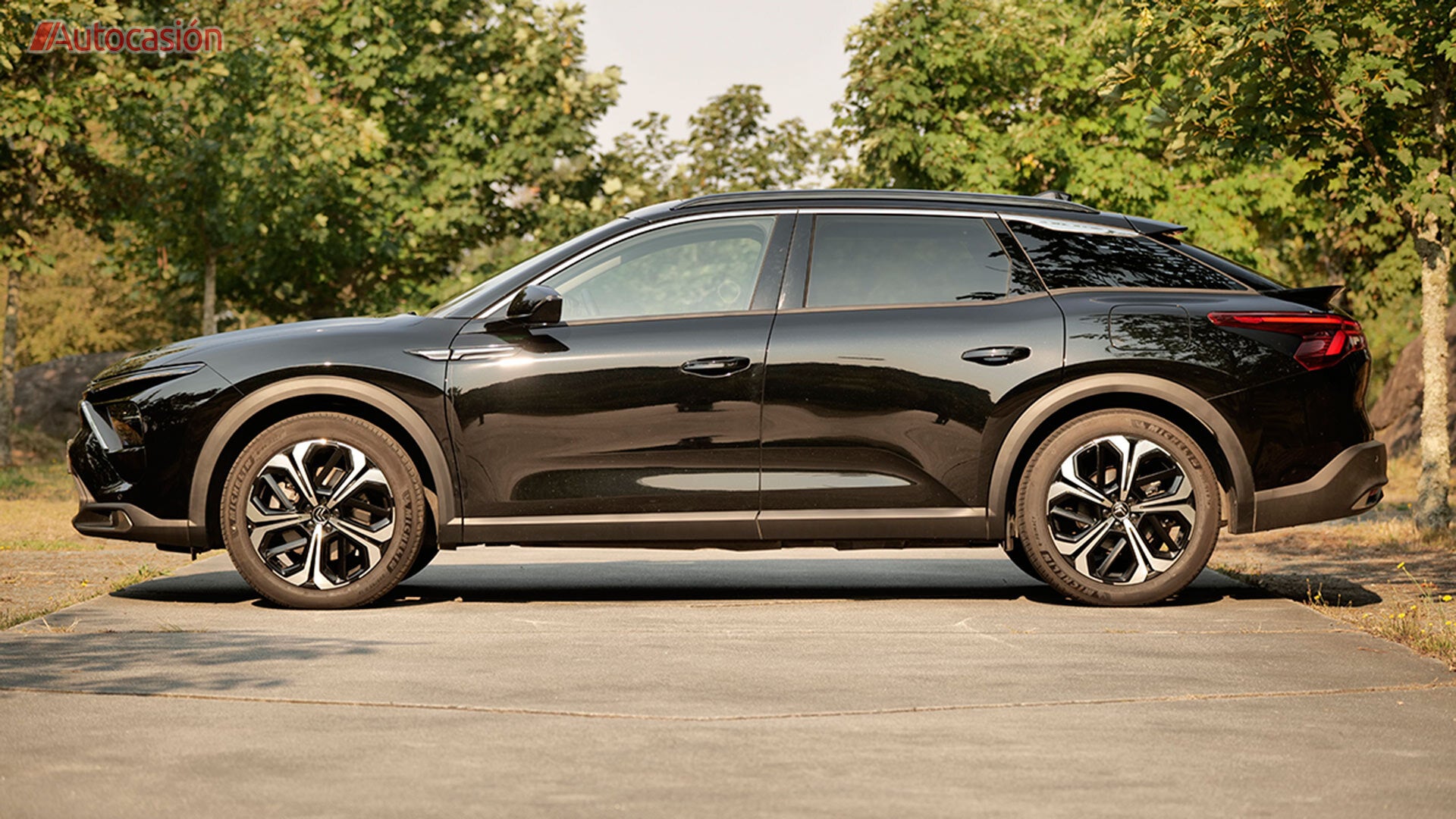 Vídeoprueba del Citroën C5 X PHEV 225 CV | leonoticias