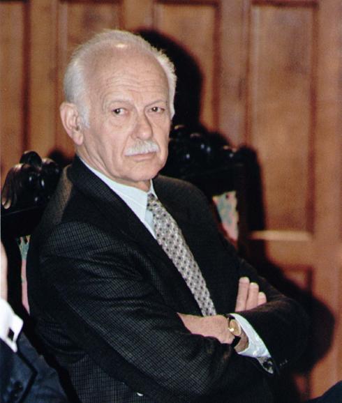 Muere a los 95 años el expresidente de Ecuador Sixto Durán | leonoticias